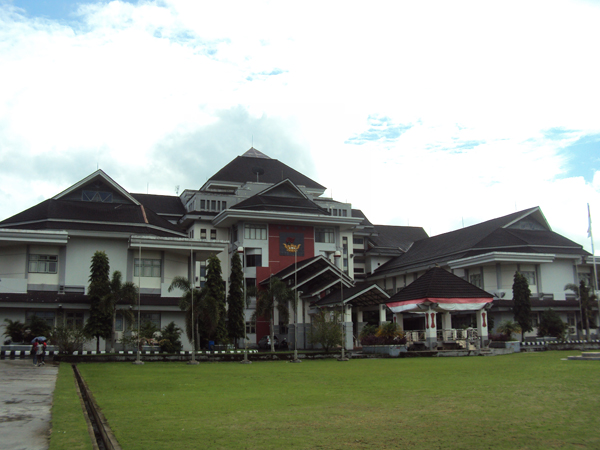 Universitas Pattimura: Pusat Pendidikan di Wilayah Indonesia Timur