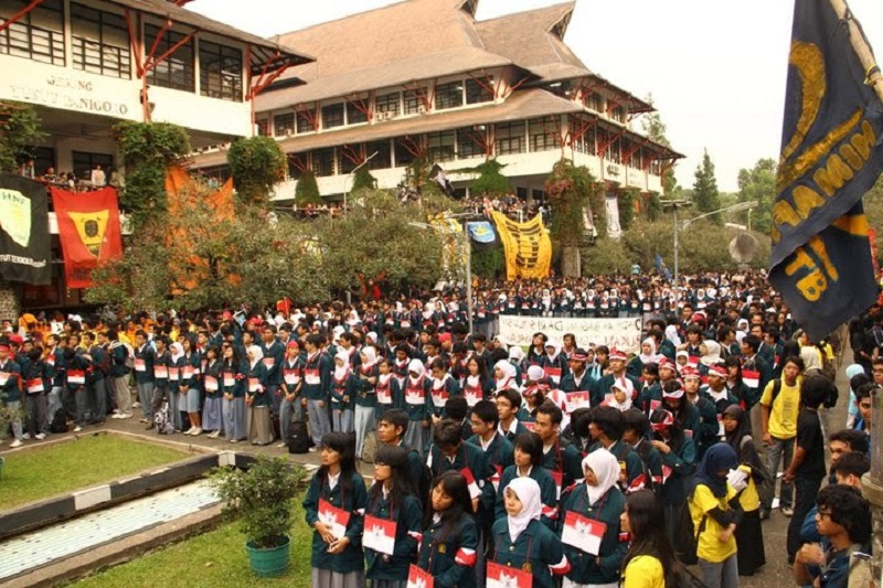 Mengembangkan Diri Bersama 80 UKM ITB
